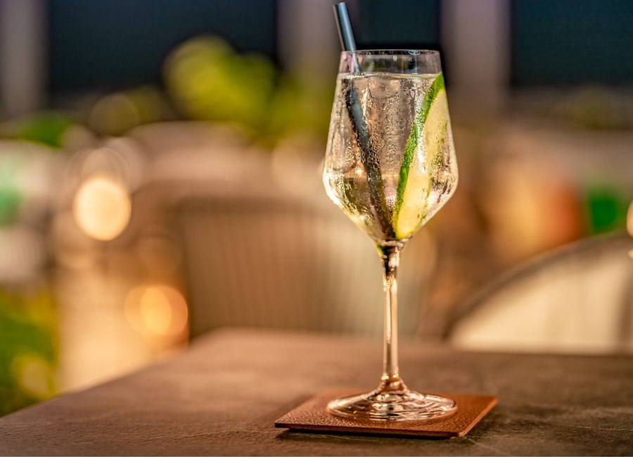 Rooftop Bar Geneva – Suite 1201